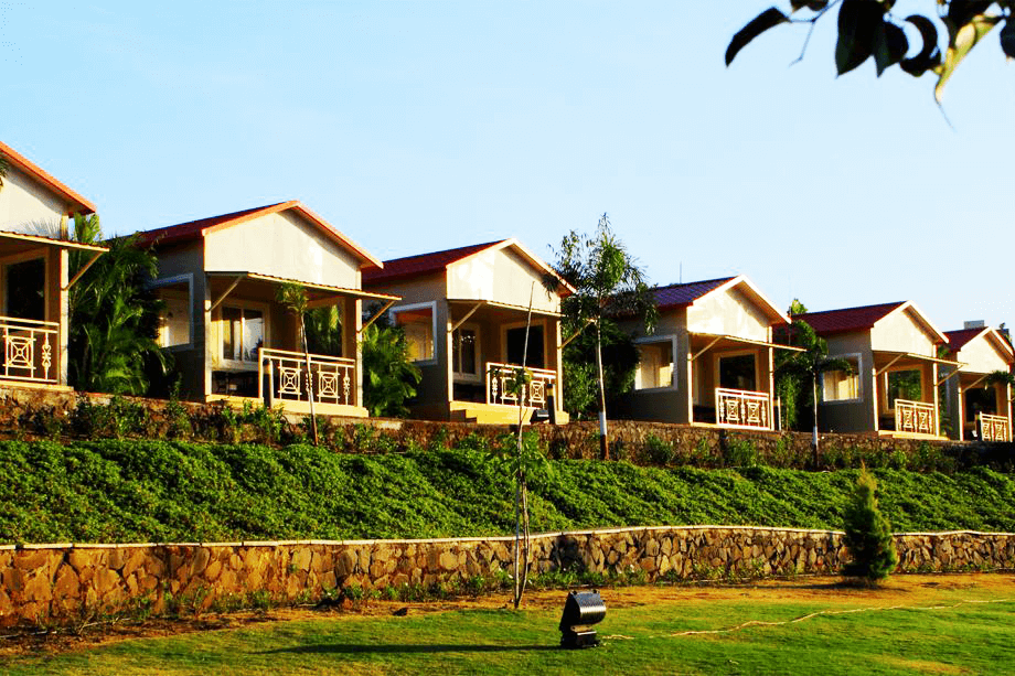Lake-View Agro Farmstay in Nashik