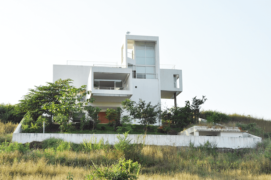 A Wonderfully Luxurious 4BHK Villa at Karjat